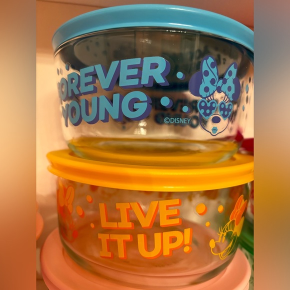 Pyrex | Kitchen | Disney Minnie Mouse Pyrex Food Storage Containers ...